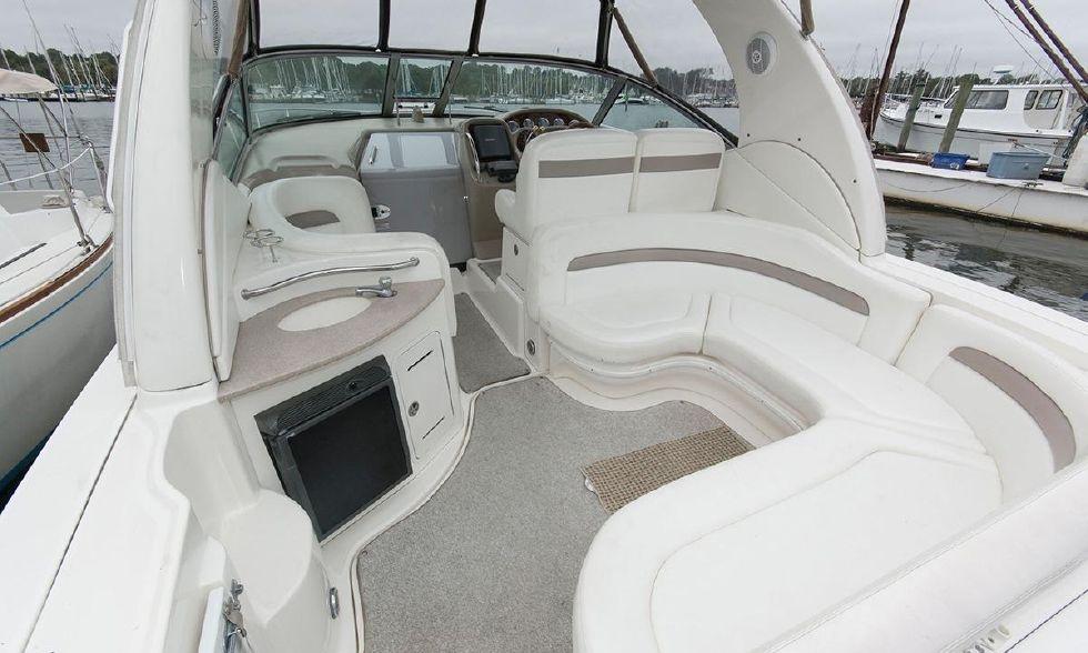 32ft Sea Ray Sundancer in Cabo San Lucas, Baja California | Getmyboat