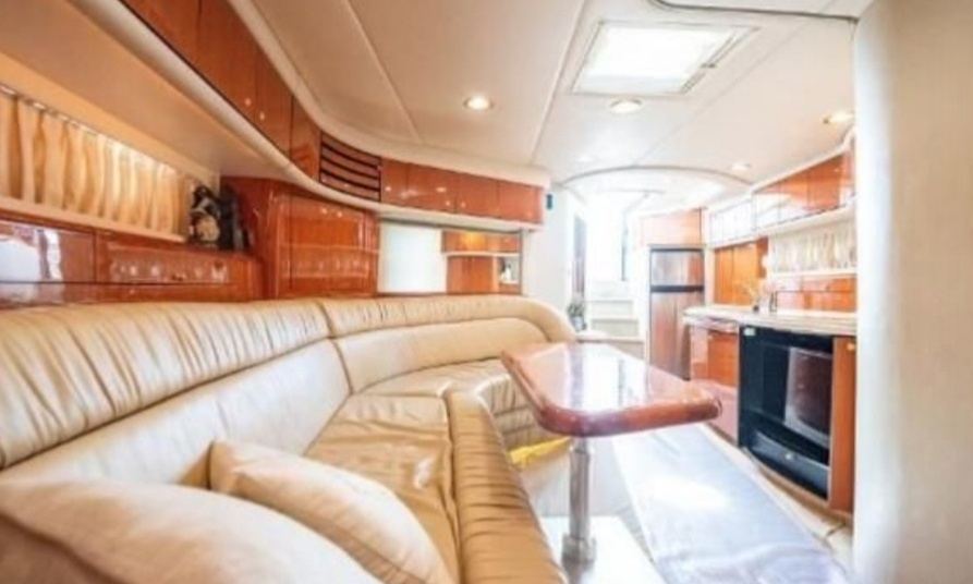 Luxury 54 Foot Sea Ray Sundancer Yacht for Charter | Getmyboat