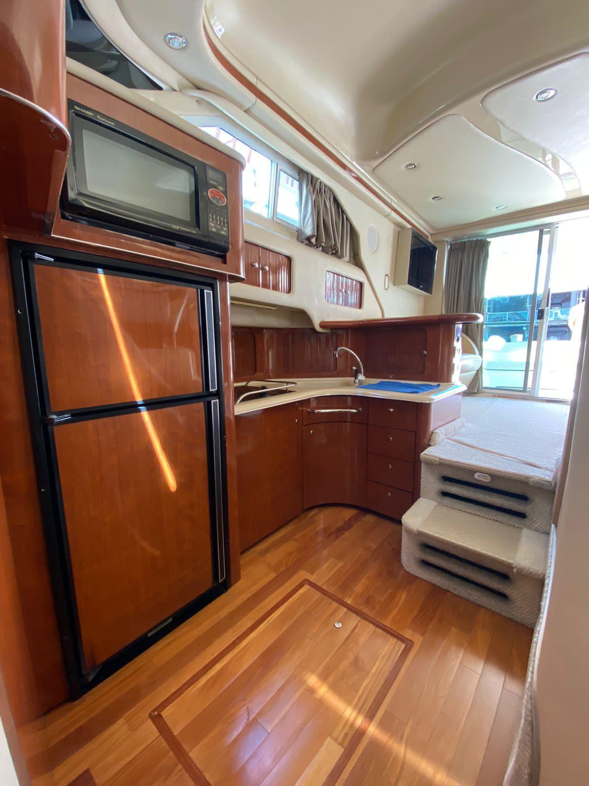 Beautiful sea ray 42 footer flybridge | Getmyboat