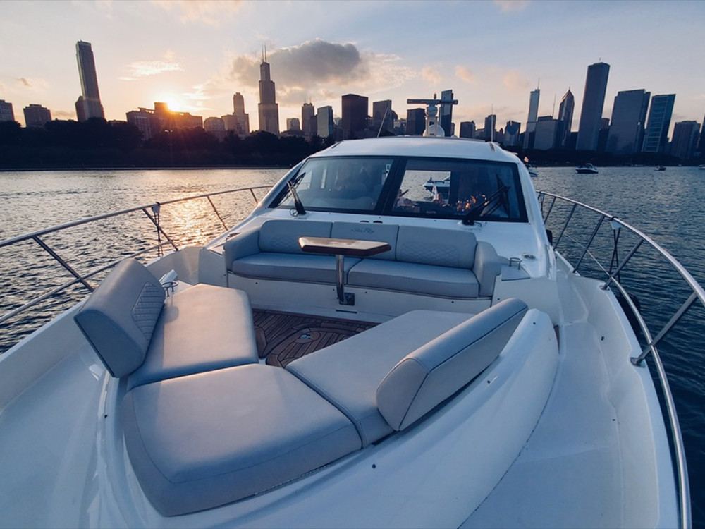 55' Sea Ray Motor Yacht Bareboat Charter in Chicago | Getmyboat