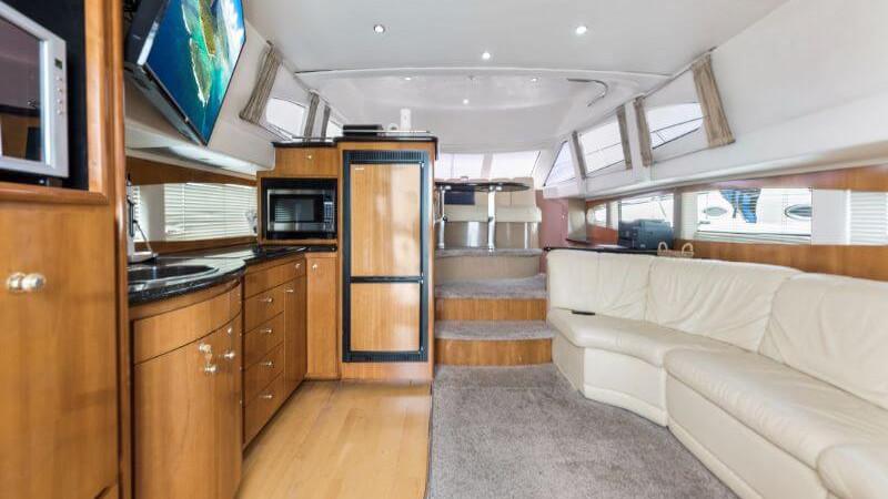 47' Carver «Rose Marie» Chicago, Illinois | Getmyboat